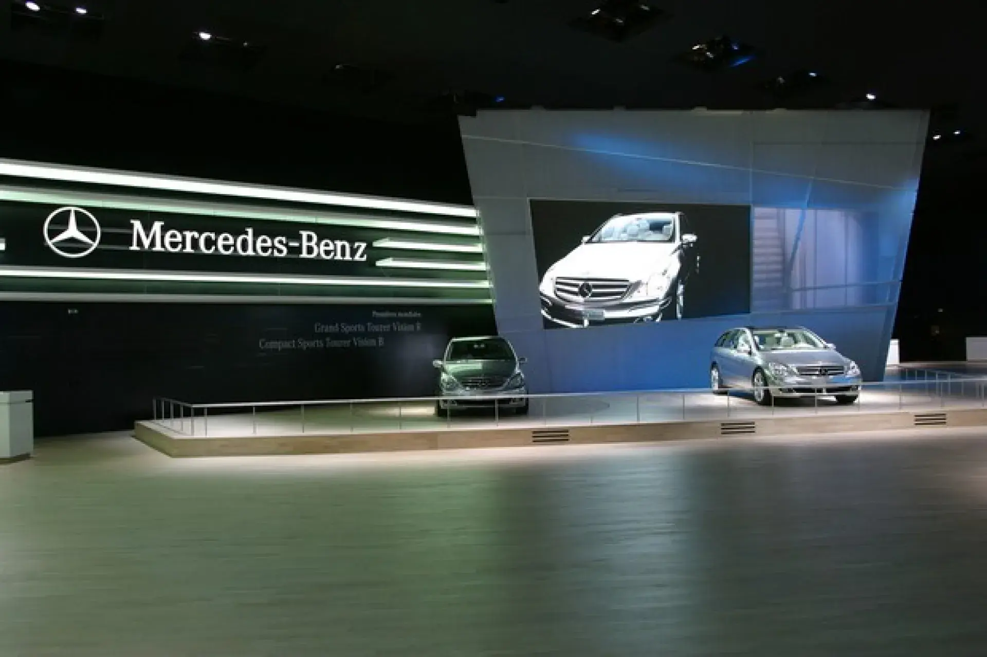 Stand Mercedes | FILS Fabbrica Italiana Lamiere Stirate SpA